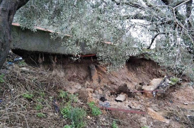 Φωτογραφία 3 apo ΚΑΘΙΖΗΣΗ ΣΕ ΤΜΗΜΑ ΤΗΣ ΕΘΝΙΚΗΣ ΟΔΟΥ ΛΑΡΣΟΥ - ΚΑΛΛΟΝΗΣ ...